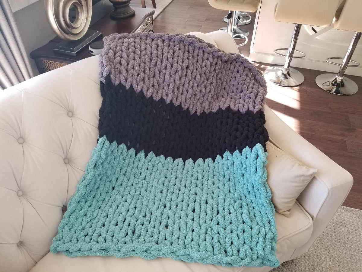 Easy Chunky Blanket Loom – Uppercase Designs