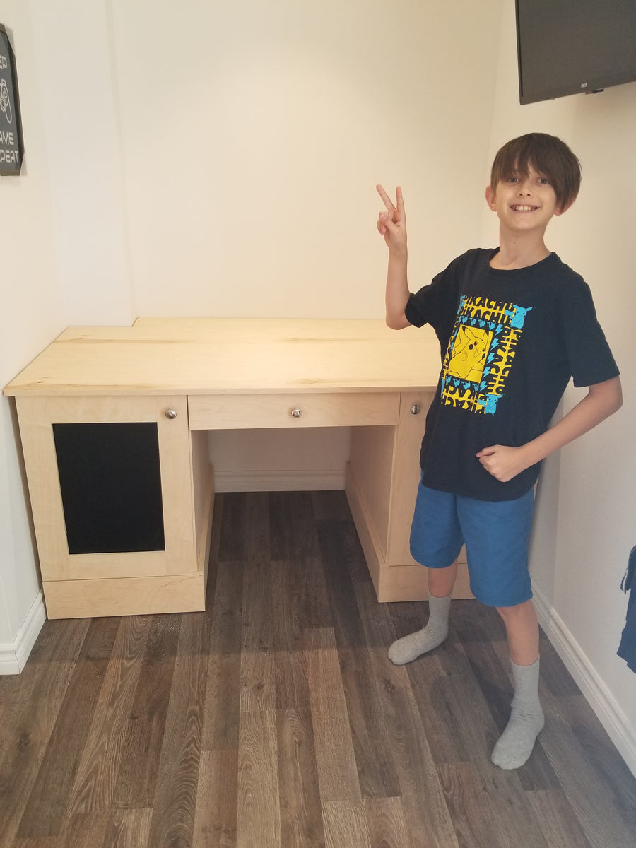 Built In Desk – Uppercase Designs