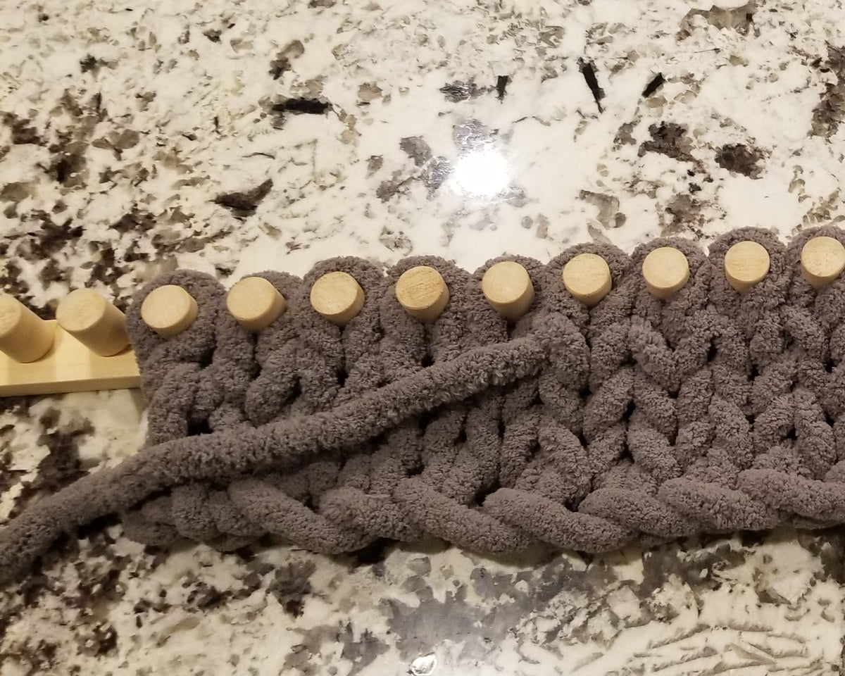 Chunky Blanket Loom™ | Easy Knitting for Beginners – Uppercase Designs